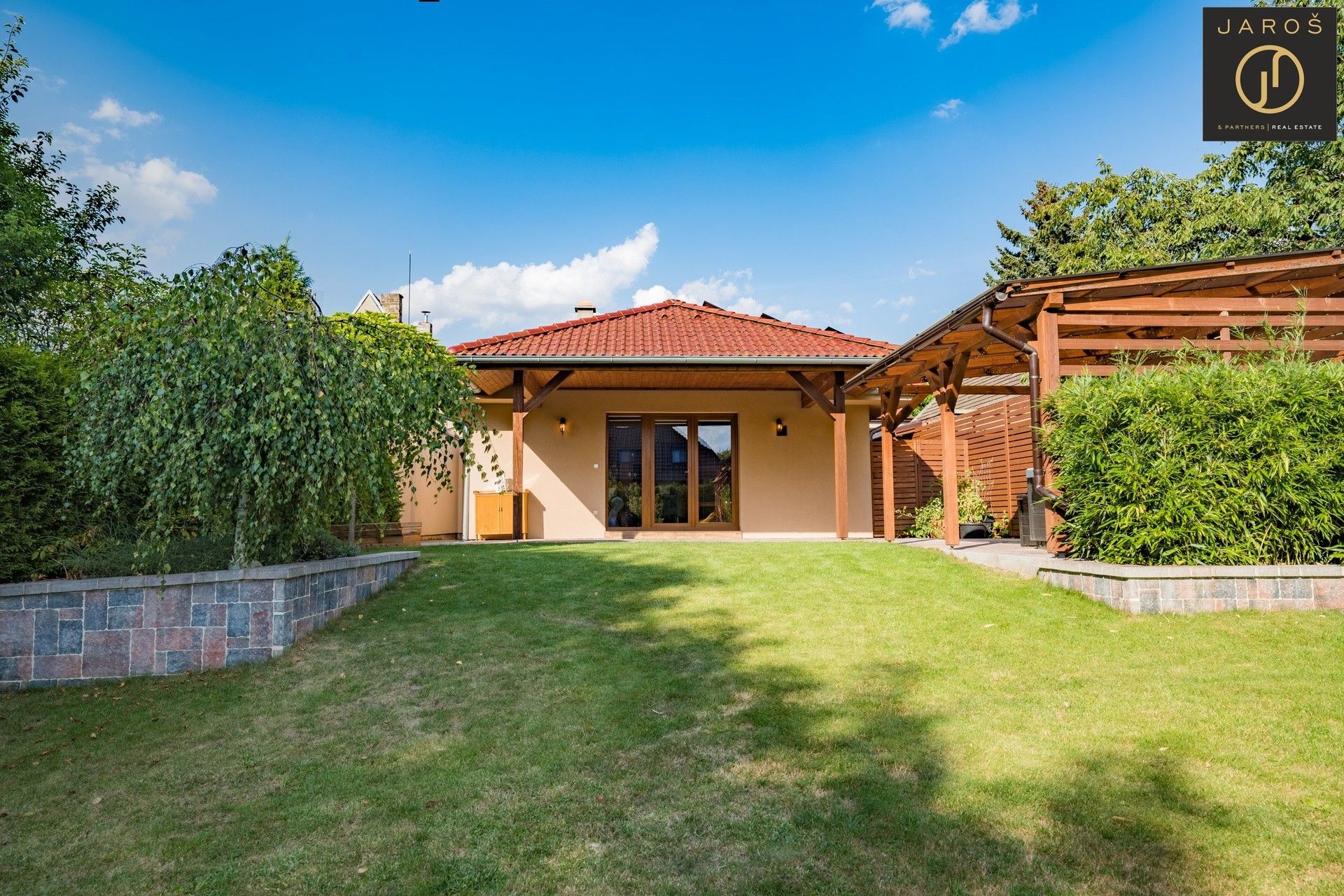 Prodej dům - Unhošťská, Velká Dobrá, 109 m² | Realingo