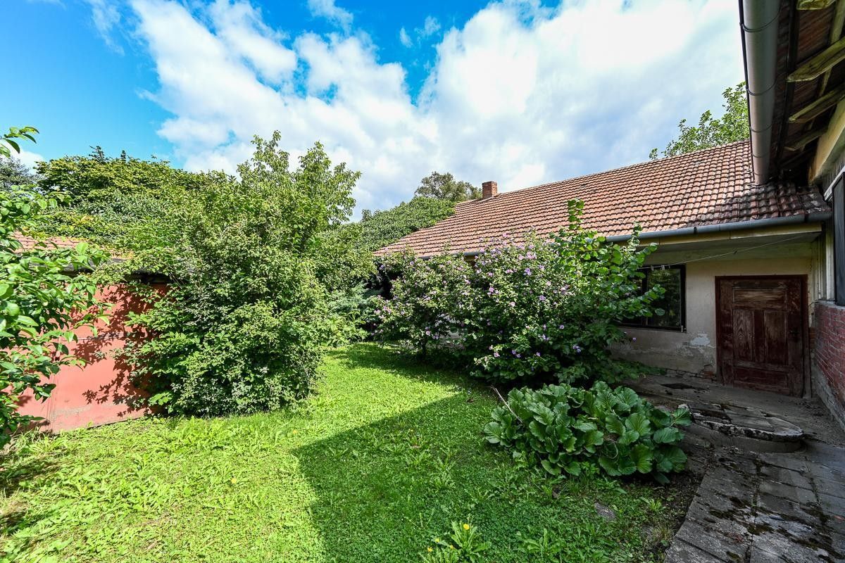 Prodej pozemek pro bydlení - Prštice, 2 288 m² | Realingo